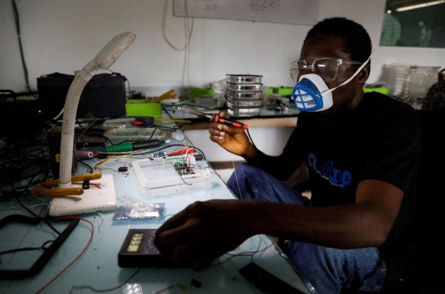 Nigerian company turns e-waste into solar powered lanterns - AboveWhispers